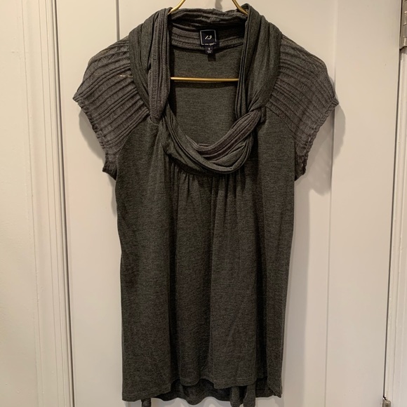 Anthropologie | Tops | One September Grey Tee With Neck Detail | Poshmark